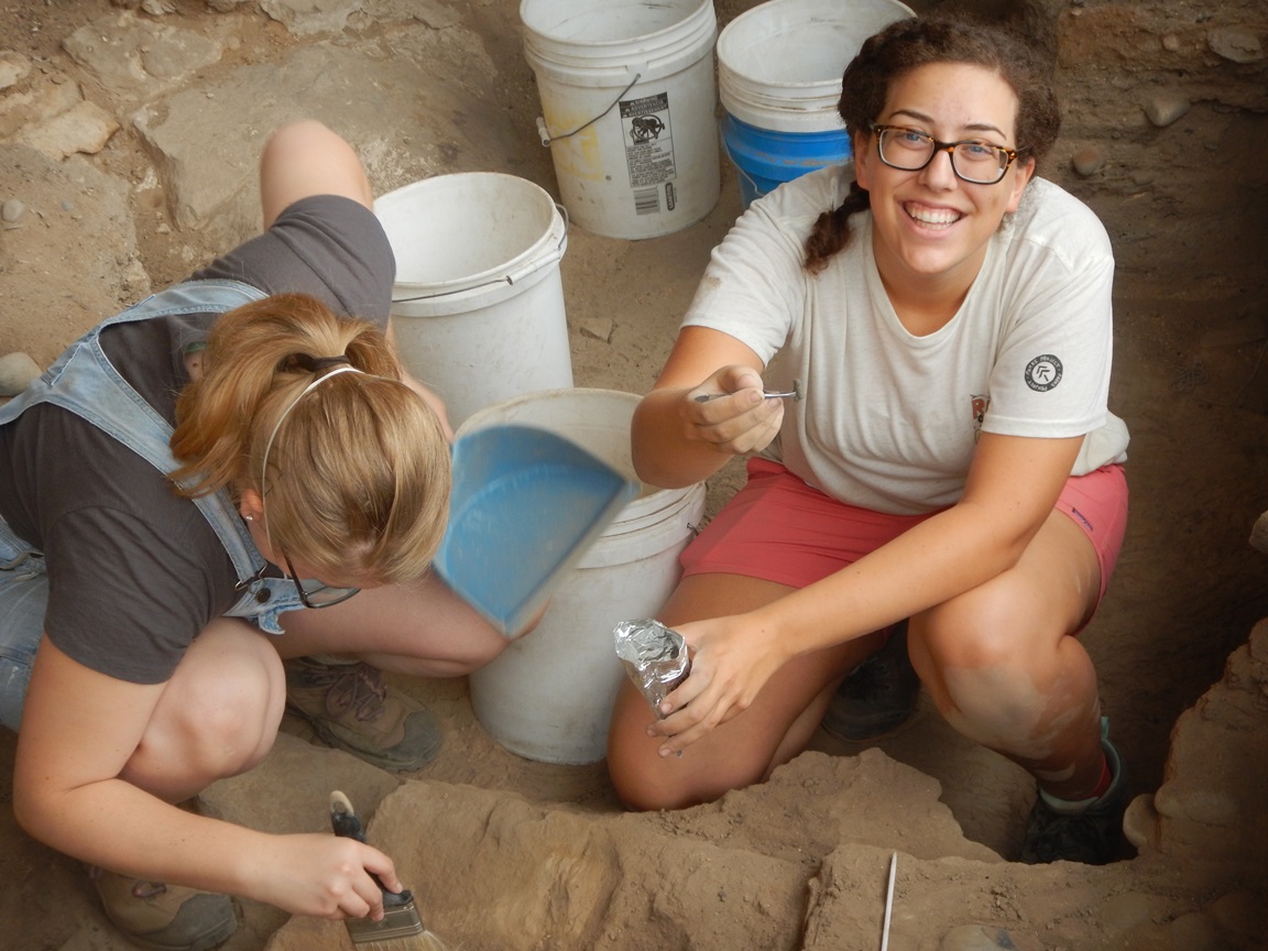 Archaeology Students Excavate 12,000-year-old site - Lee University