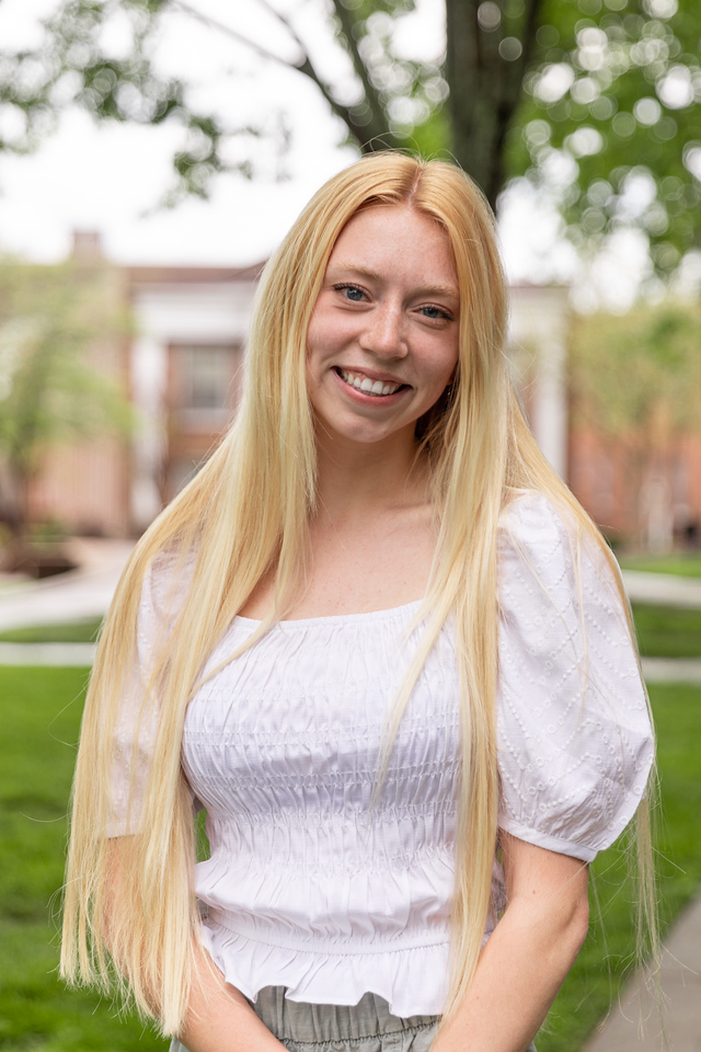 Kilbo Receives Zeno C. Tharp Award - Lee University