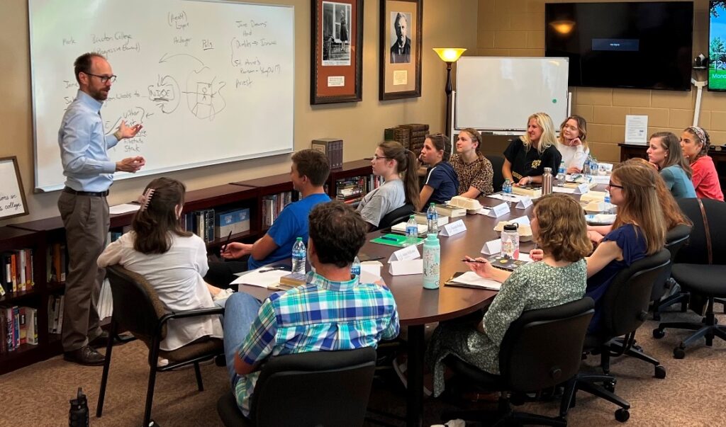 CRC Hosts Reading Seminar - Lee University