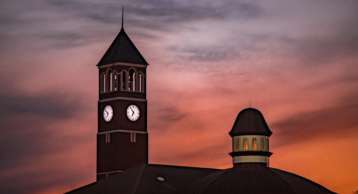 Spring 27 Application to Graduate Opens - Lee University