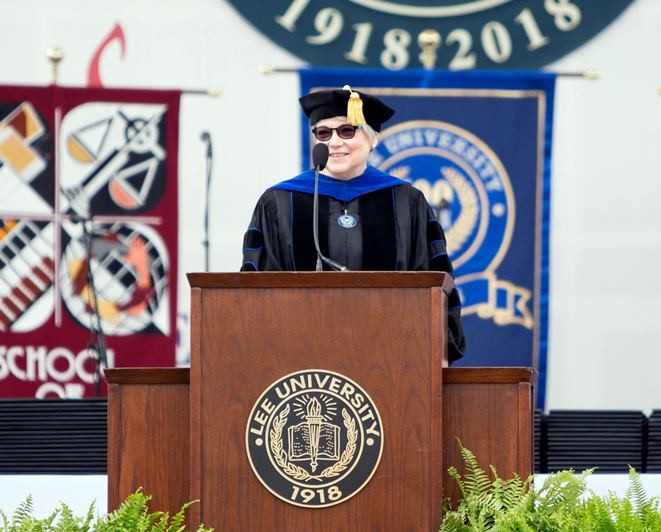 Dirksen Encourages Grads at Saturday's Commencement - Lee University