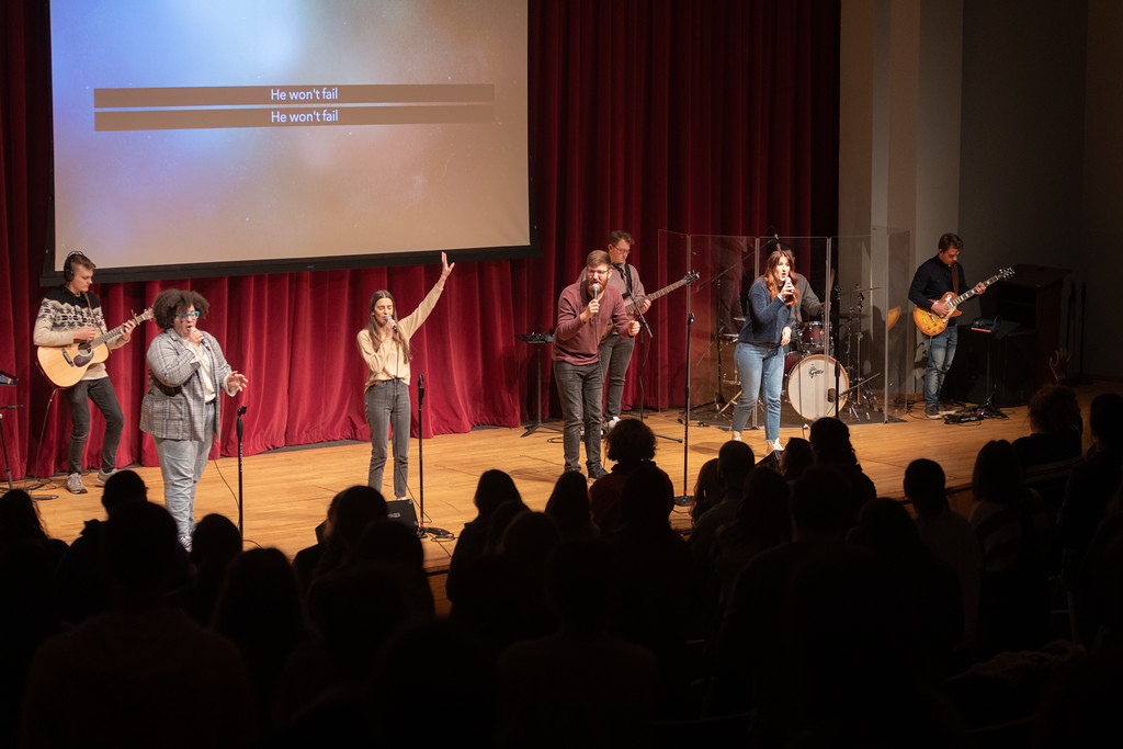 Dixon Center - Lee University