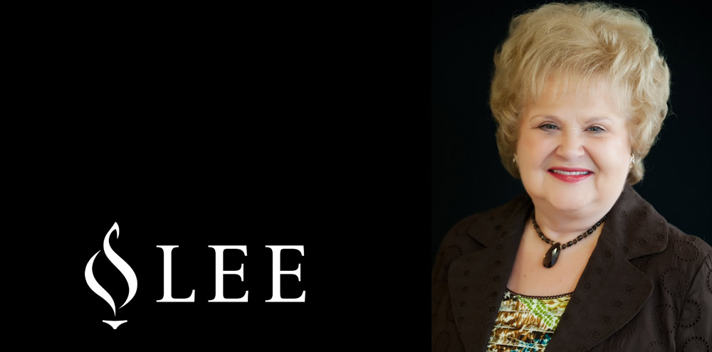 Echols Receives Presentation Excellence Award - Lee University