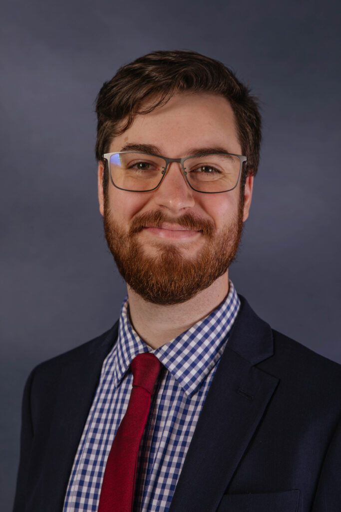 Glover Receives Excellence in Scholarship Award - Lee University