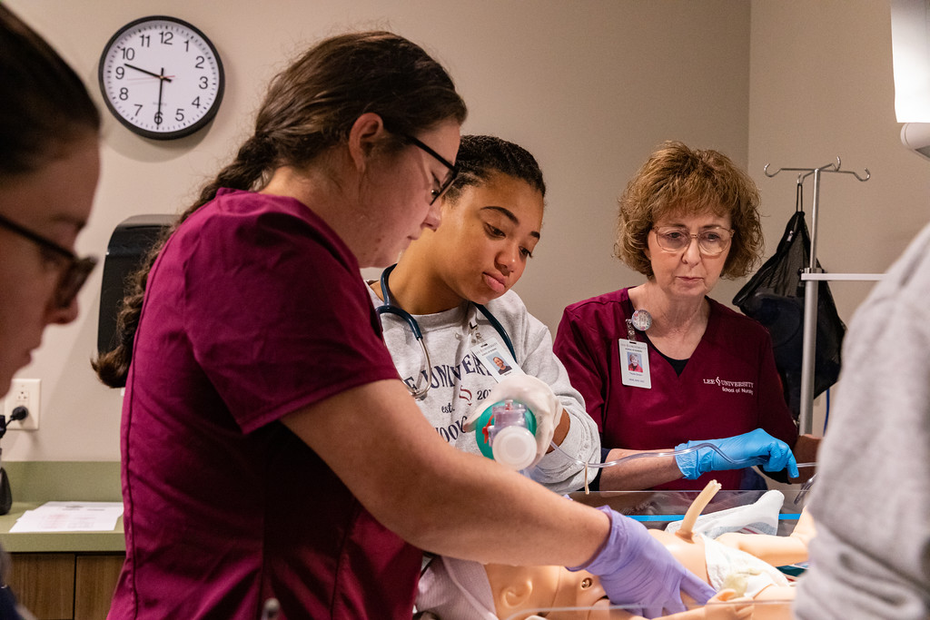 School of Nursing Celebrates Healthcare Simulation Week - Lee University