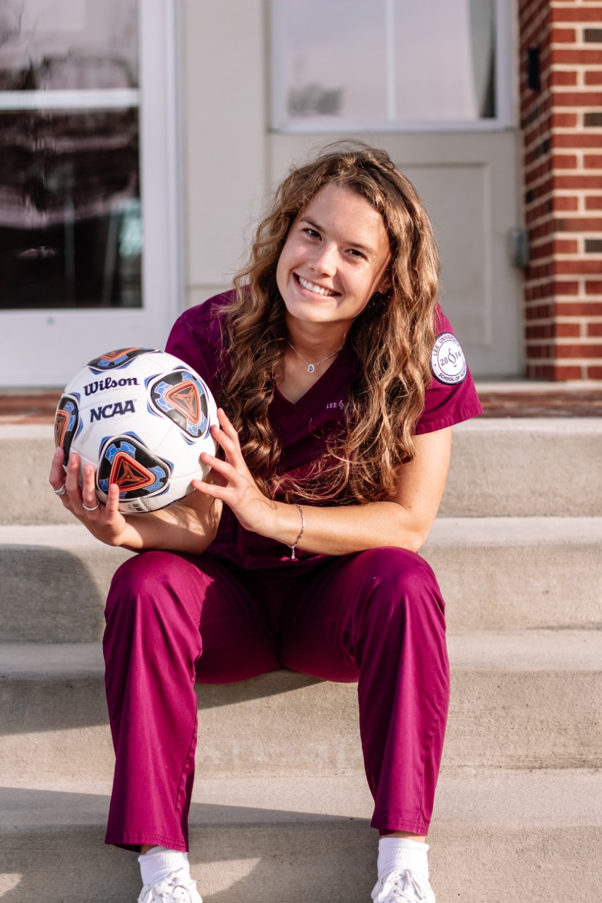 Yoder Receives Tharp Award - Lee University