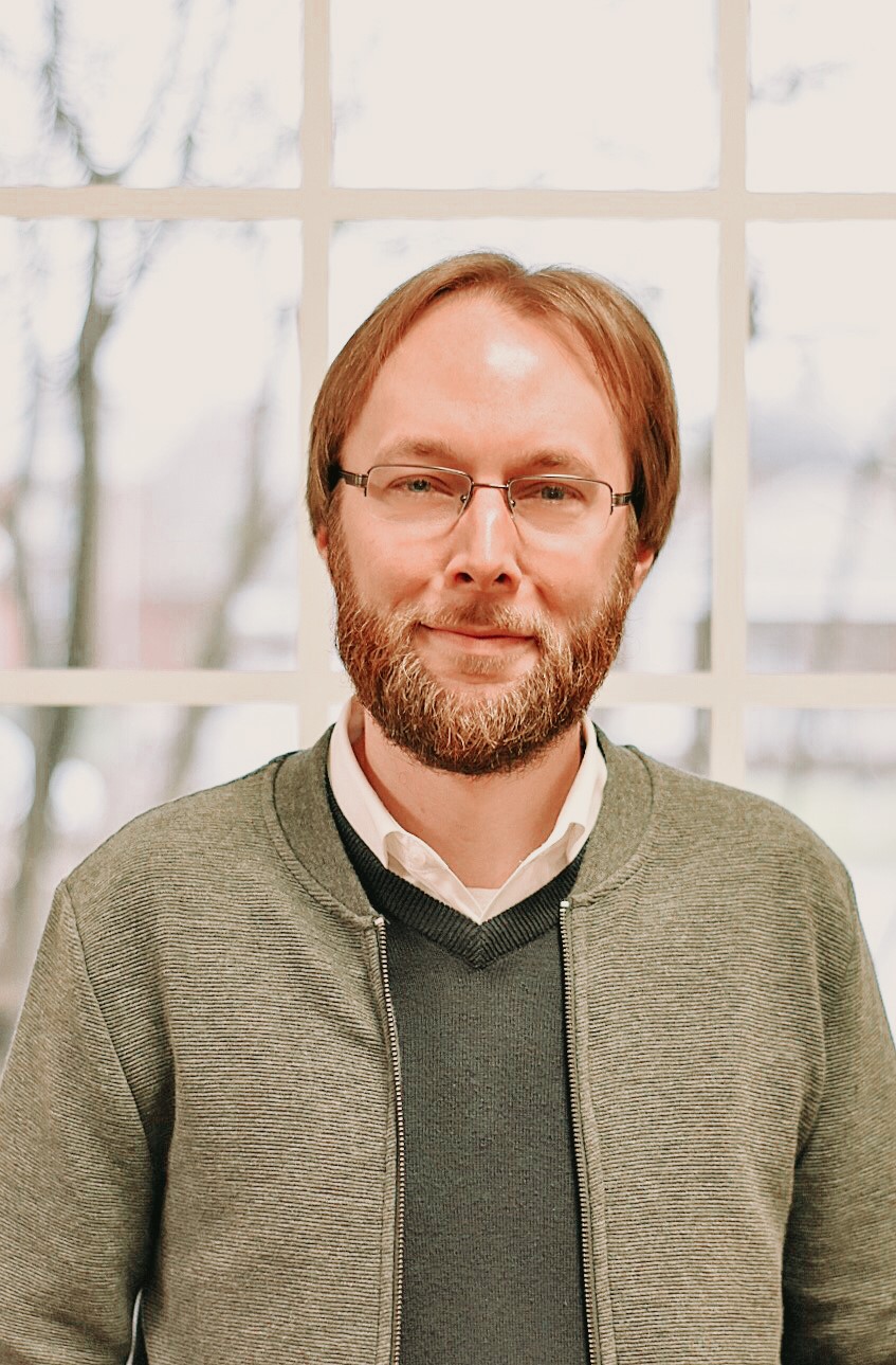 Poole Receives 2022 Excellence in Scholarship Award - Lee University