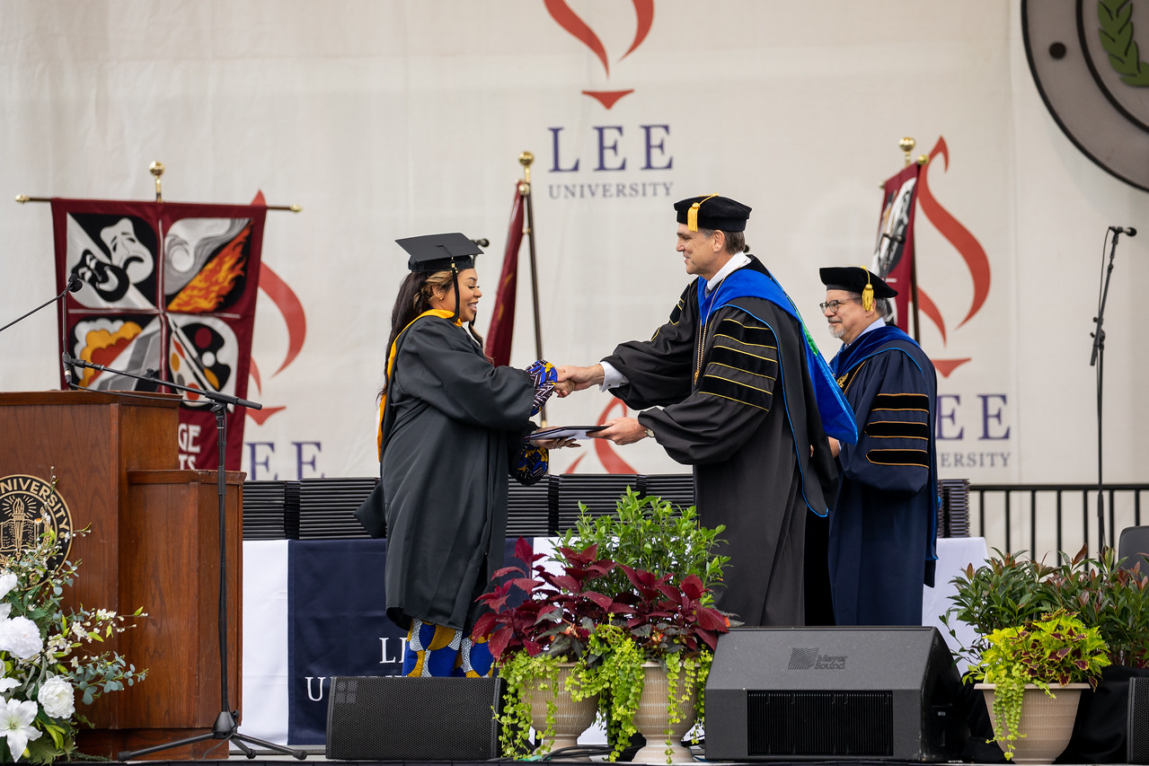 Conn Addresses Grads at First Outdoor Ceremony Since 2018 - Lee University