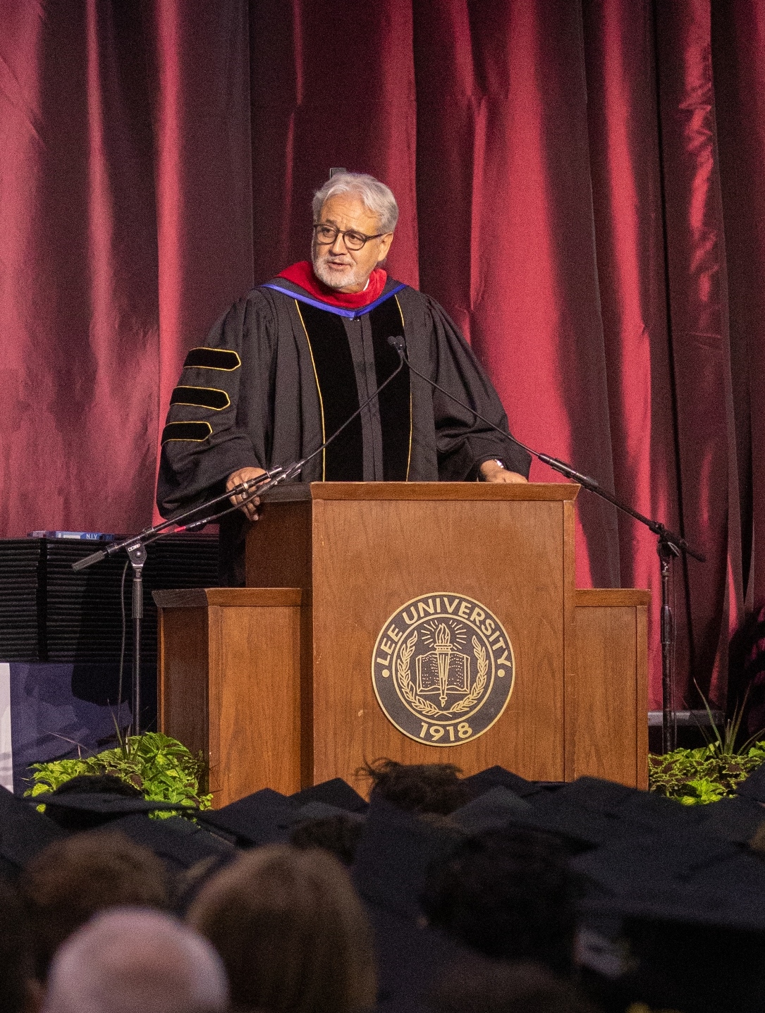 Ramirez Delivers Commencement Address - Lee University