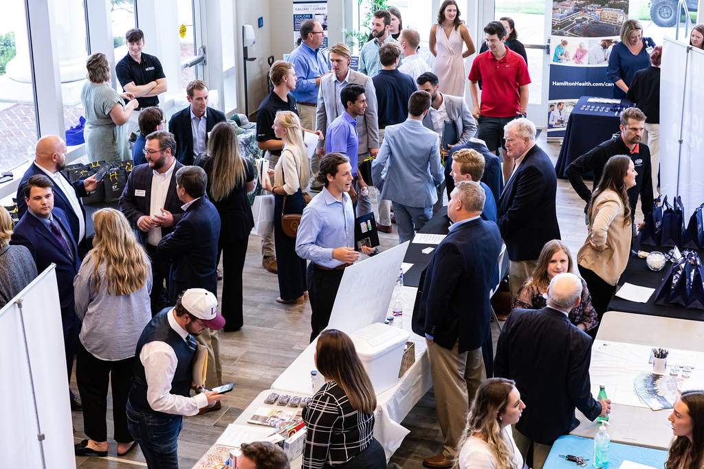 School of Business Hosts Recruiting & Networking Event - Lee University