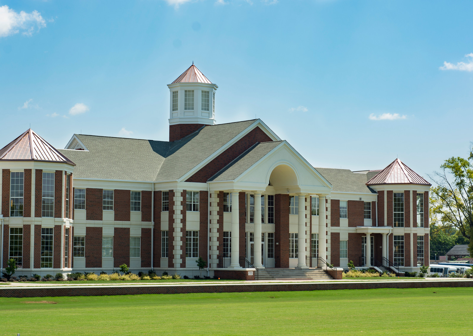 Lee Dedicates Nursing Building - Lee University
